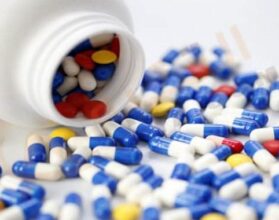 لارى برو (Larypro) دواعي الاستعمال، الآثار الجانبية، الجرعة والموانع